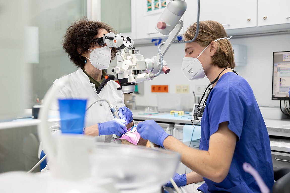 Department für Zahn-, Mund- und Kieferheilkunde - Universität Witten/Herdecke