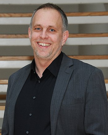 Univ.-Prof. Dr rer. nat. Florian Kreppel - Witten/Herdecke University